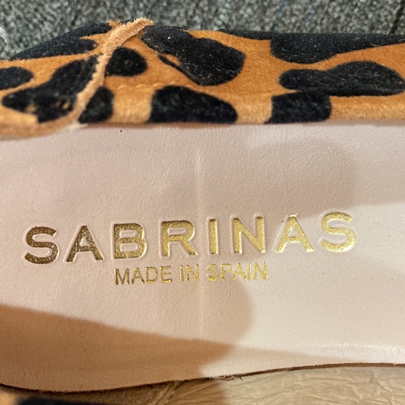 Sabrinas | Shoes | Sabrinas Animal Print Flats | Poshmark